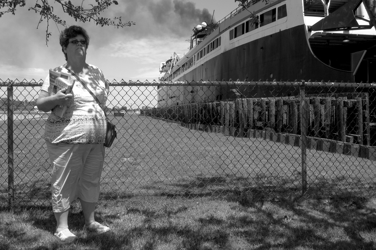 Looking & Not Looking – Alex Galt